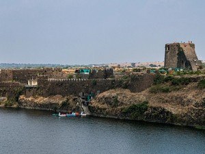 8 Best Places to Visit in Solapur, Things to Do & Sightseeing (2024)