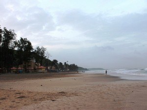 Aare Ware Beach, Ganpatipule - Timings, Water Sports, Activities, Best ...