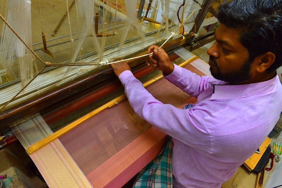 Chanderi Handloom Park, Chanderi - Timings, Things to Buy