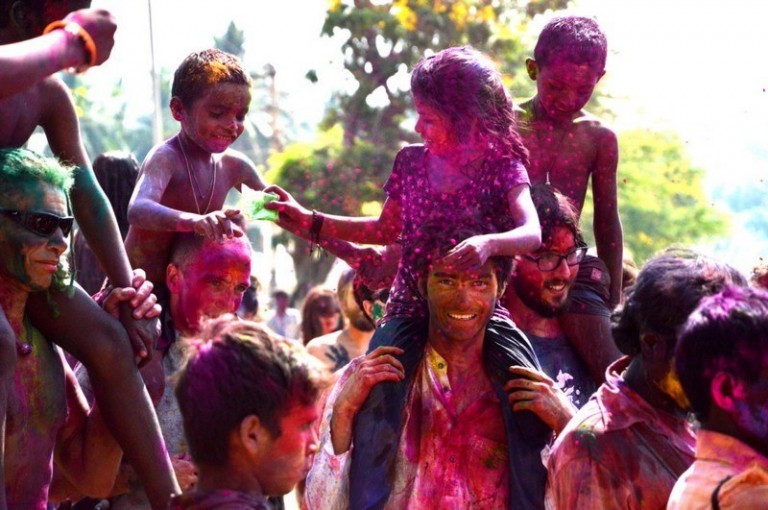 8 Best Places to Celebrate Holi in India in 2020 | Trawell.in Blog