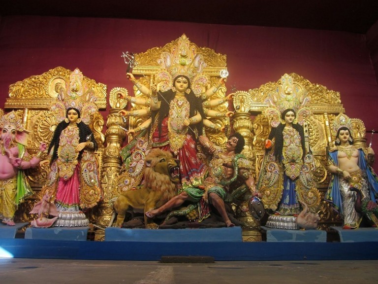 9 Places to Celebrate Grand Navratri & Dussehra Festivals | Trawell.in Blog