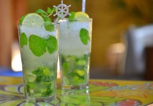 7 Unique Local Drinks to Taste in Goa | Trawell.in Blog