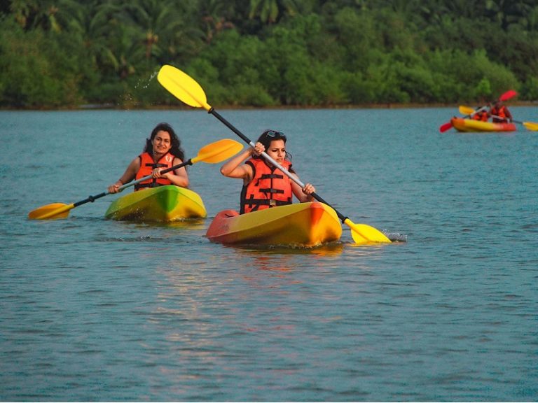 Thrilling Water Sports to Try in Udupi | Trawell.in Blog