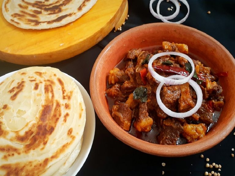 Parotta_with_beef_Curry_Main | Trawell.in Blog