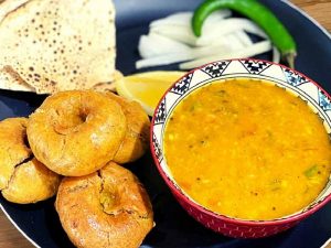 11 Appetizing Foods that one must try in Madhya Pradesh | Trawell.in Blog