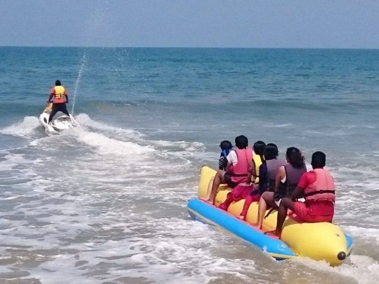 Banana_Boat_Ride_Main | Trawell.in Blog